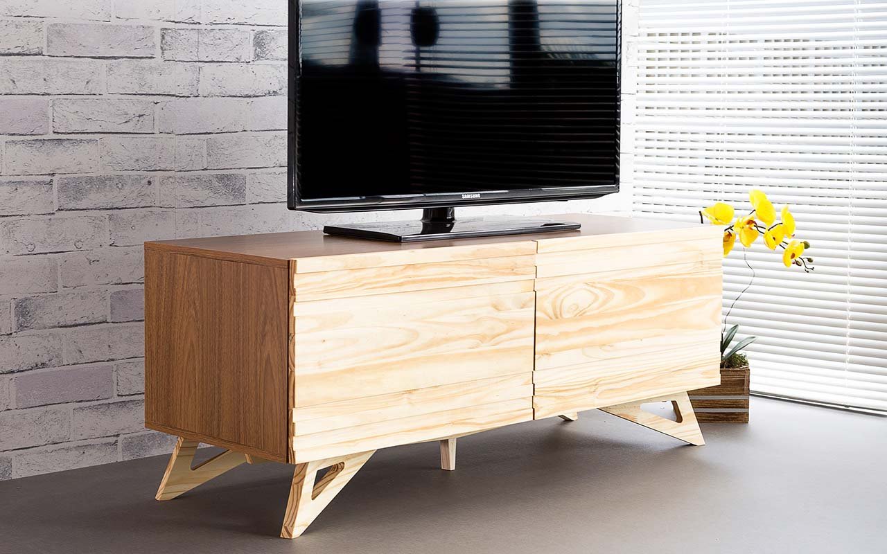 Rack TV Moderno com 2 Portas Freddie 120 cm MDF Freijó e Madeira Natural